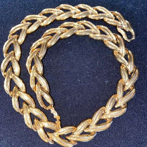 Napier | Jewelry | Napier Gold Tone Necklace Pat 4774743 614 Long Links ...